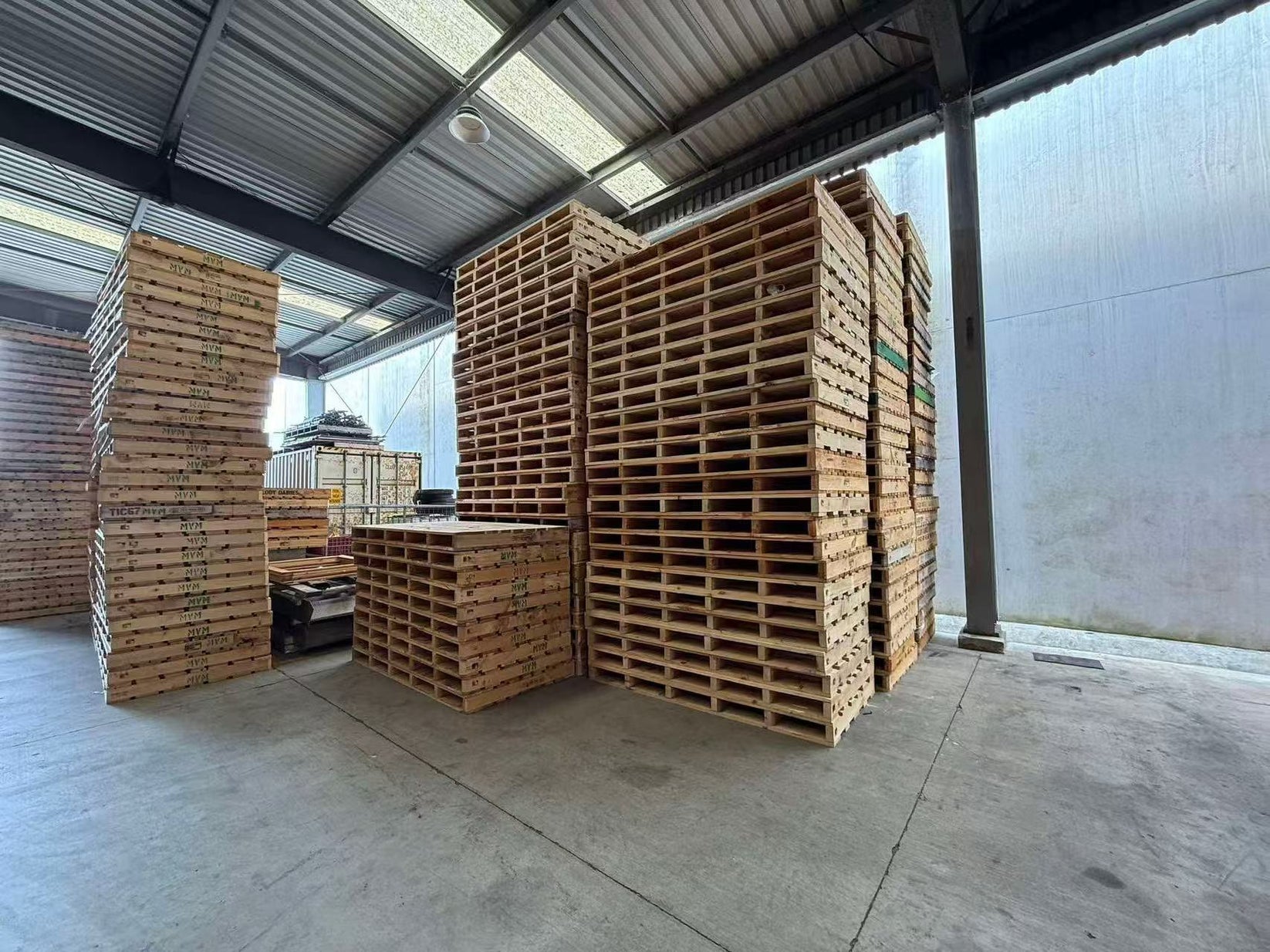 Used Dairy Board Pallet (wood pallet) 2.2m*1.2m (Pick up ONLY ...